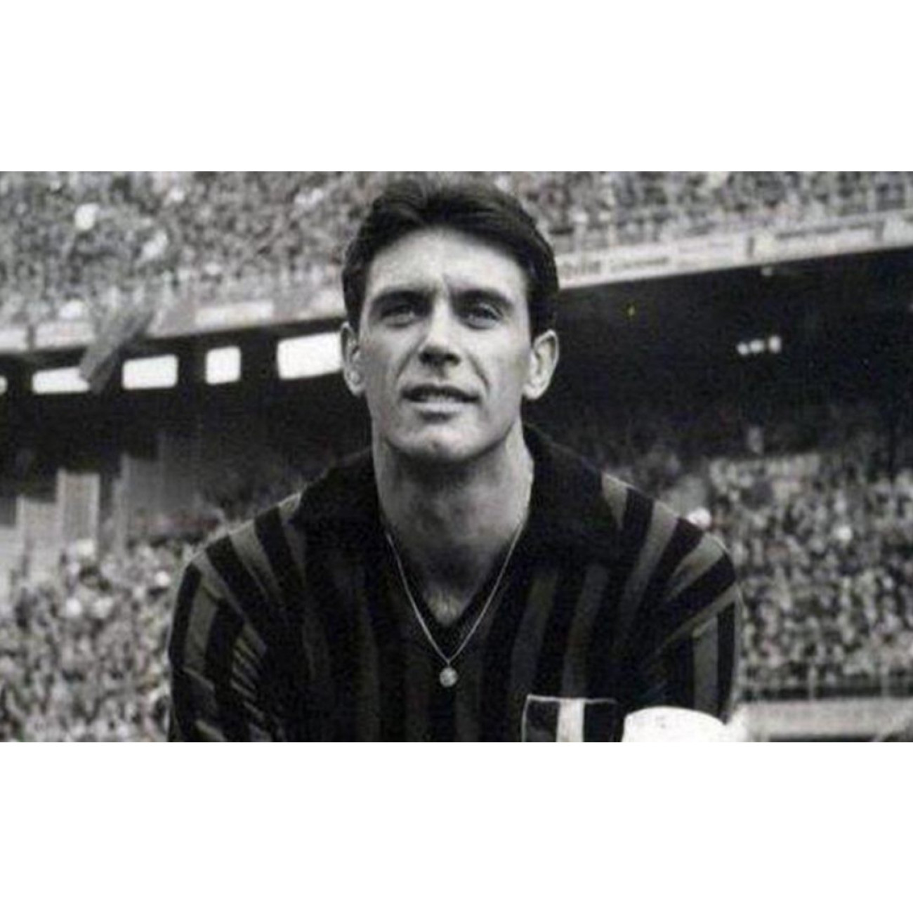 Camiseta antigua AC Milan 1963 Rivera Maldini Altafini | Retrofootball®